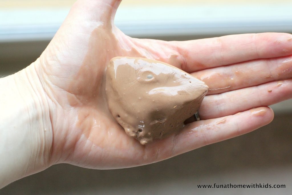 15 Fun and Easy Science Experiments with Cornstarch - Education Corner