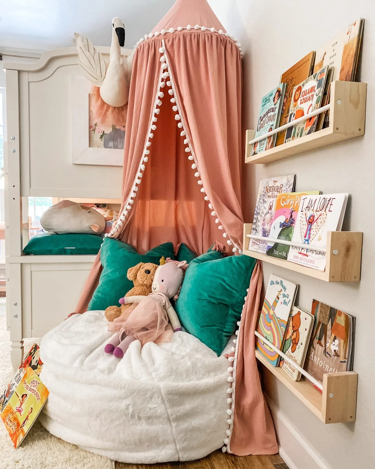 33 Cozy & Creative Reading Corner Ideas for Your Classroom - Education Corner