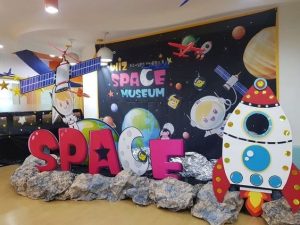 55 Amazing Space-Themed Classroom Ideas - Education Corner