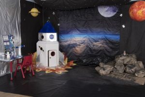 55 Amazing Space-Themed Classroom Ideas - Education Corner