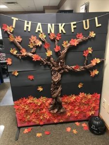 30 Creative Fall Bulletin Board Ideas for Your Classroom - Education Corner